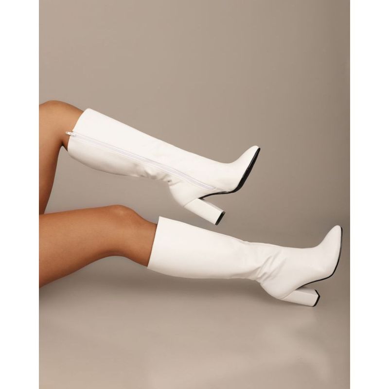 Botas para mujer con descuentos este Cyber | Oechsle.pe