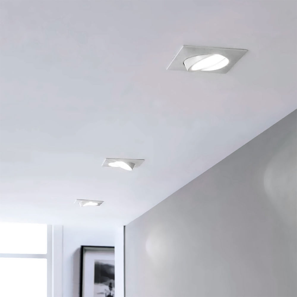 Spot LED Integrado Lightech Dirigible Cuadrado 7W 10.5cm Luz Fría - Oechsle