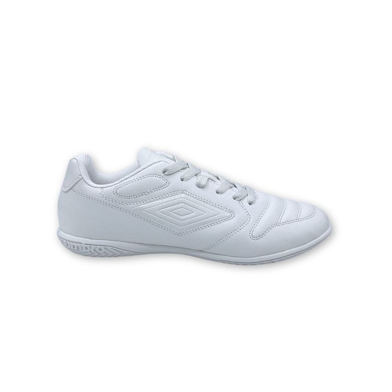 Zapatillas de fútbol en oferta | Oechsle.pe