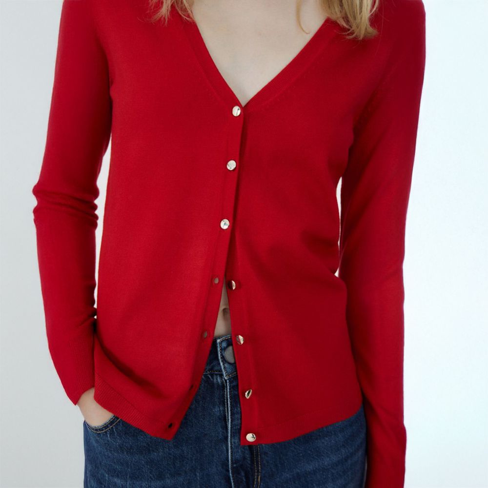 Chompa Sfera Mujer Básica Cuello Rojo | Oechsle.pe - Oechsle