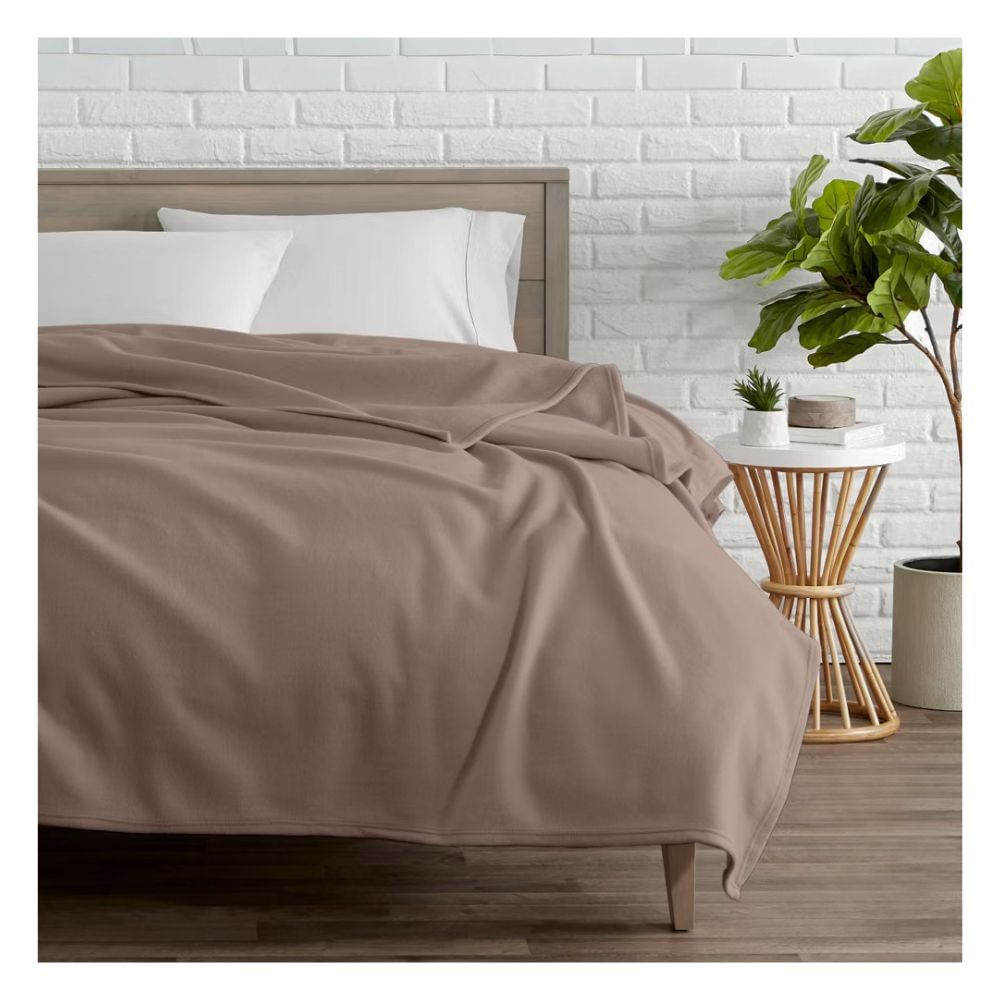 Manta polar premium queen camello Lima Tienda - Oechsle