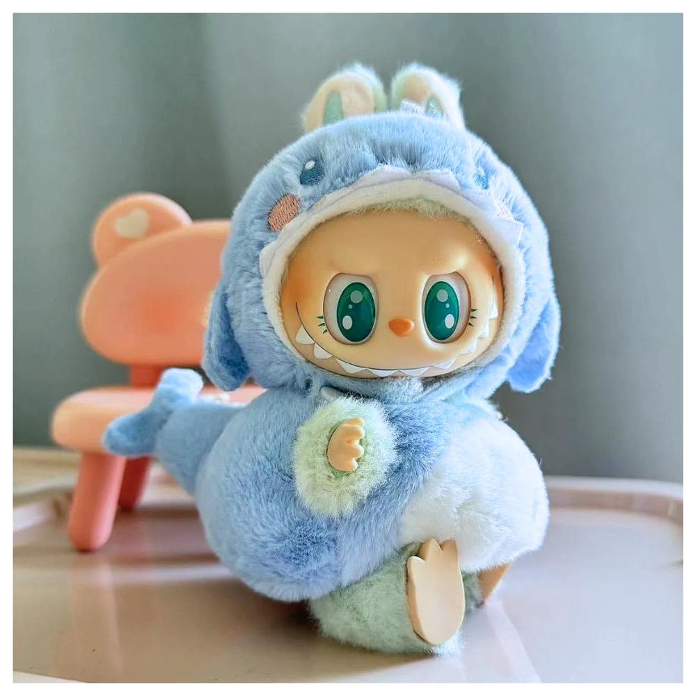 Peluche Labubu Musical Outfit Tiburón Azul - Oechsle