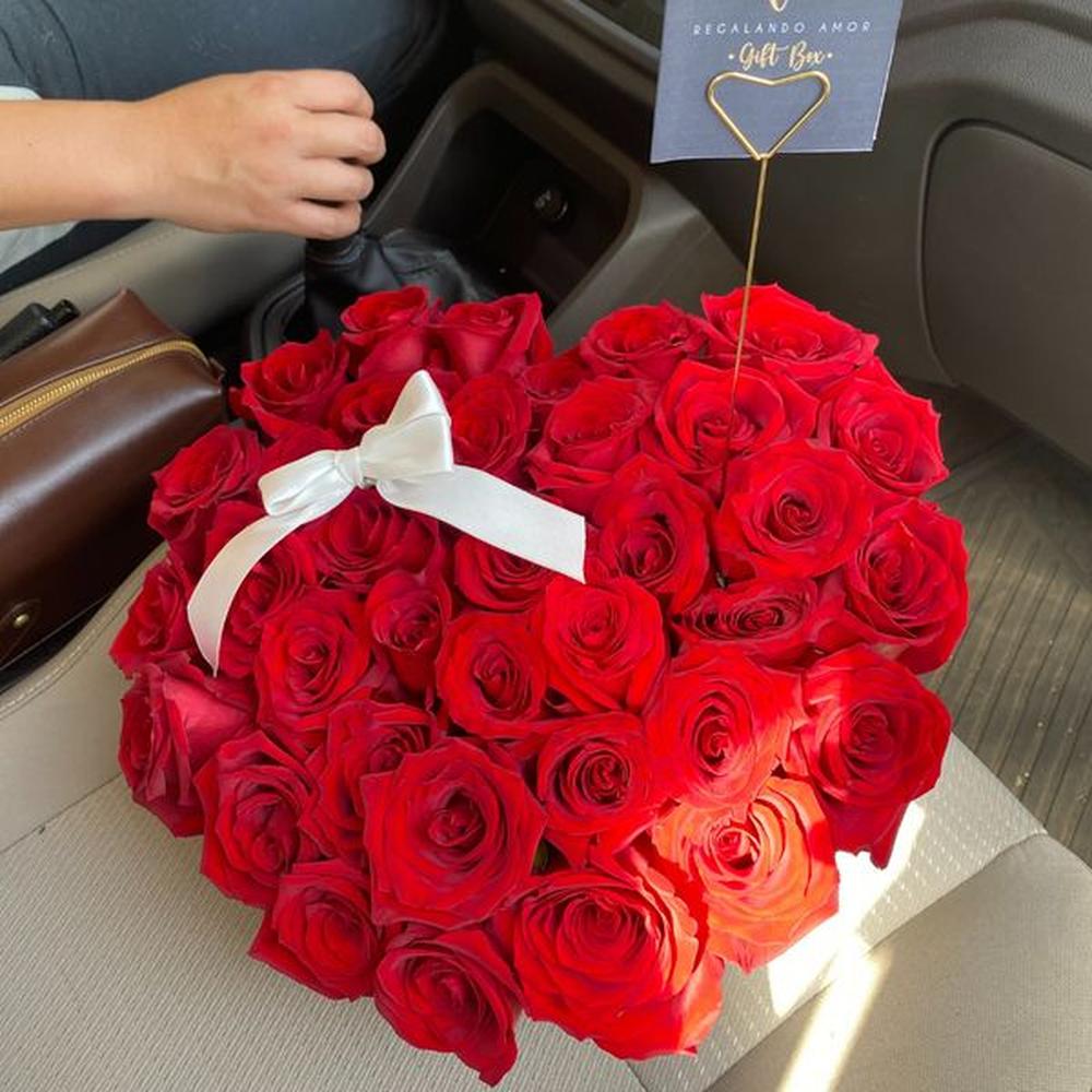 Heart Box - Caja Rosas Rojas en forma corazón- flores Rojo | Oechsle ...